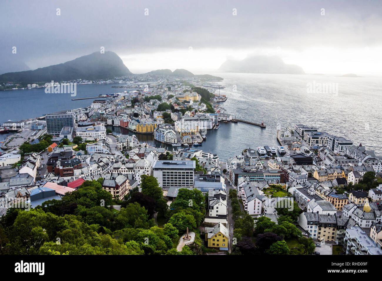 Panoramic view of the archipelago, the beautiful Alesund town centre ...