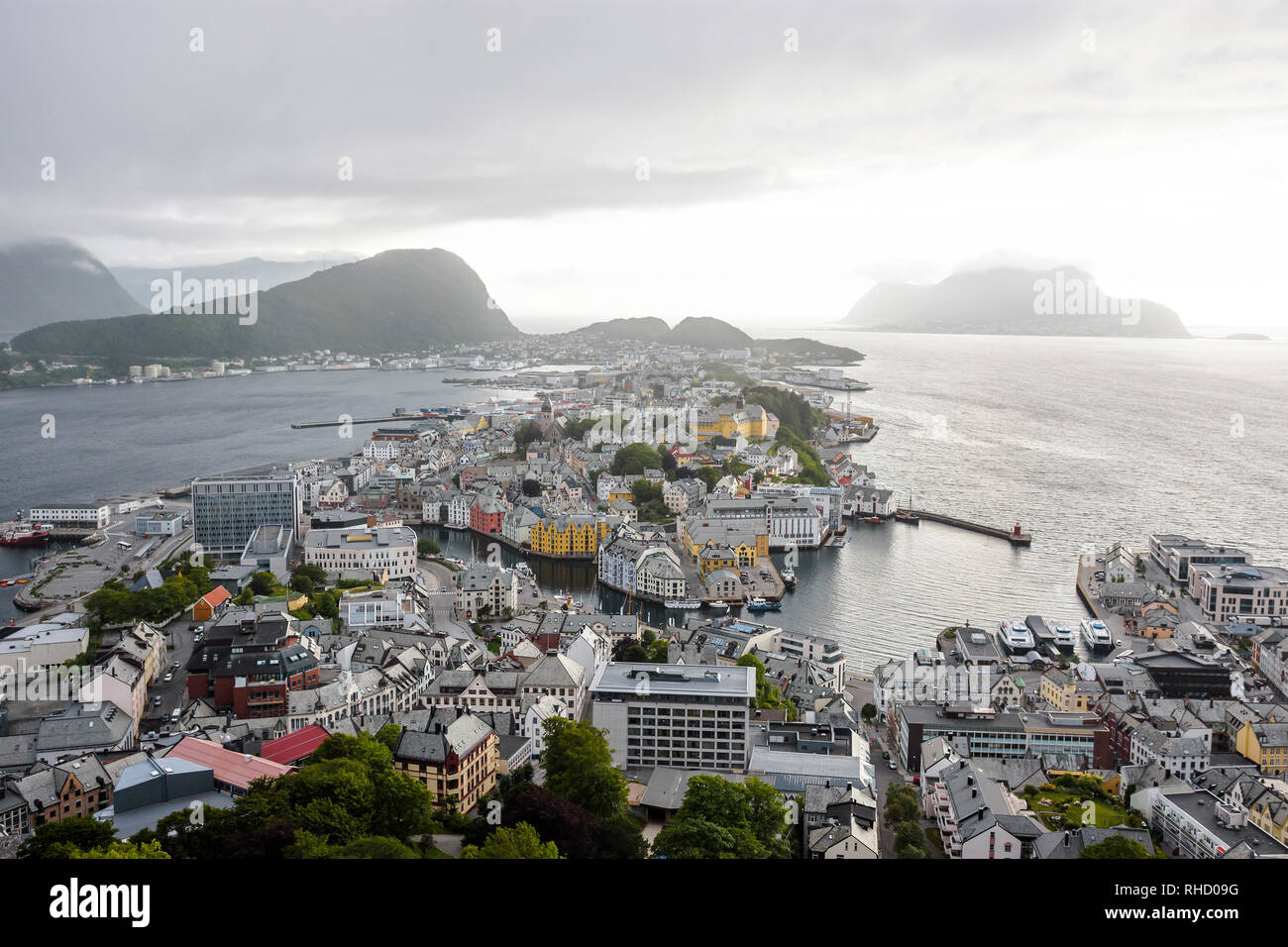 Panoramic view of the archipelago, the beautiful Alesund town centre ...