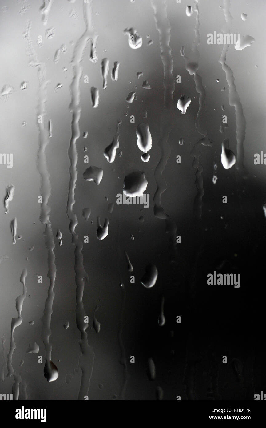 Water droplets glass hi-res stock photography and images - Alamy