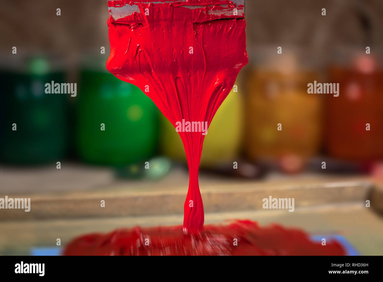 Paint dripping from paint brush hi-res stock photography and images - Alamy