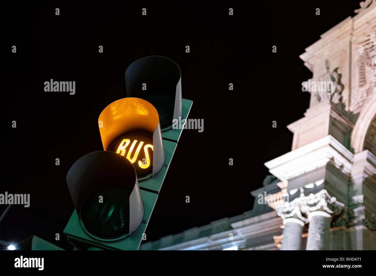 Traffic Lights Amber Bus Signal Stock Photo - Alamy