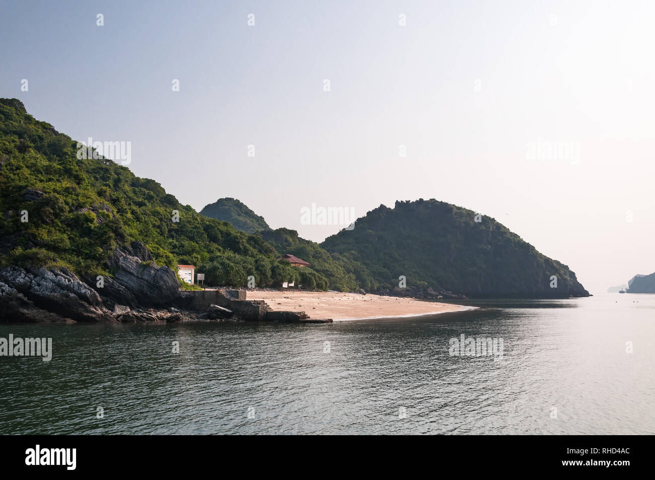 Limestone island hi-res stock photography and images - Alamy