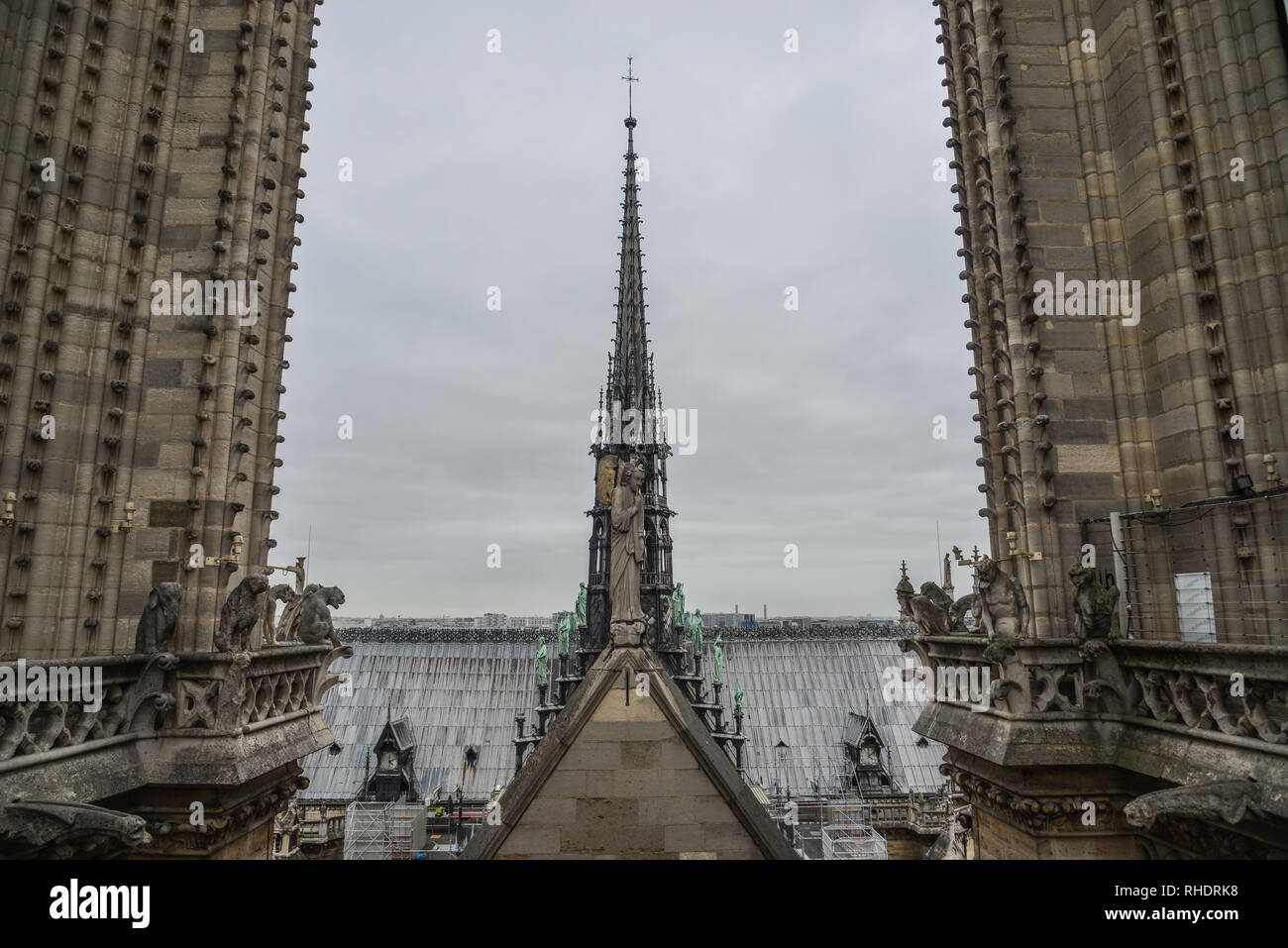 Architecture of Notre-Dame de Paris. The cathedral was begun in 1160 ...