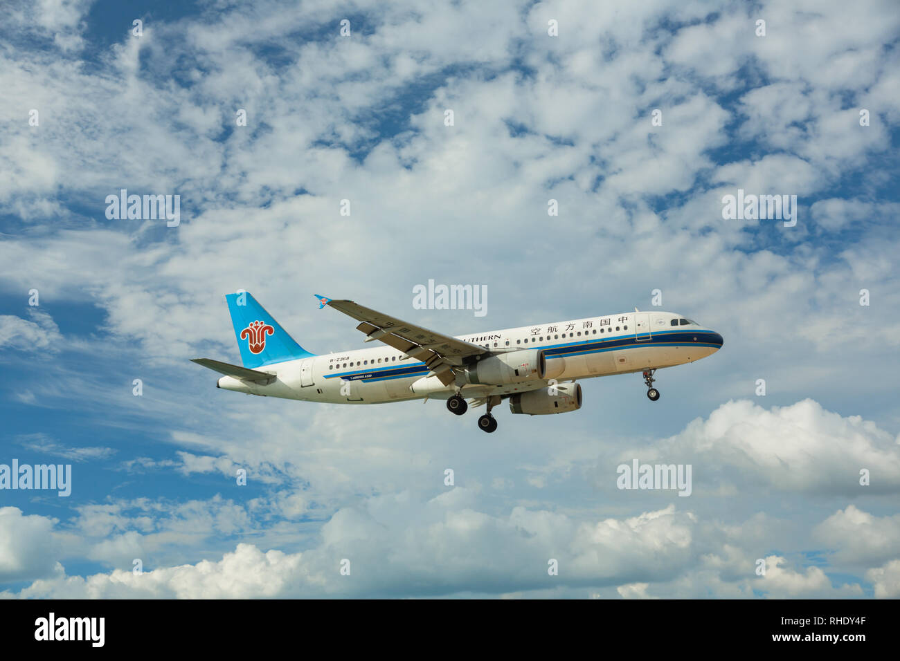 Airbus a320 flies in hi-res stock photography and images - Alamy