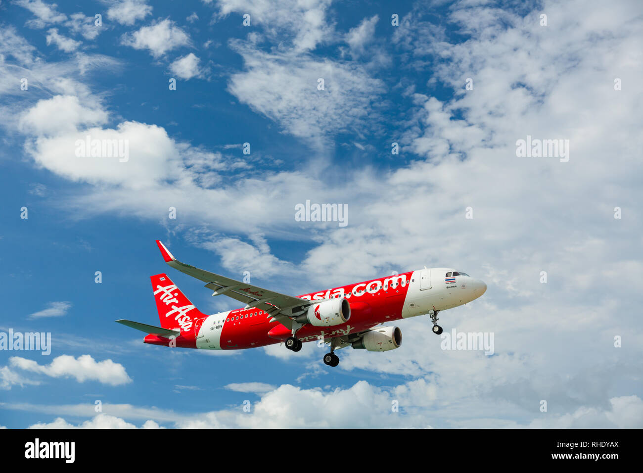 Airbus AirAsia flying overhead Stock Photo - Alamy