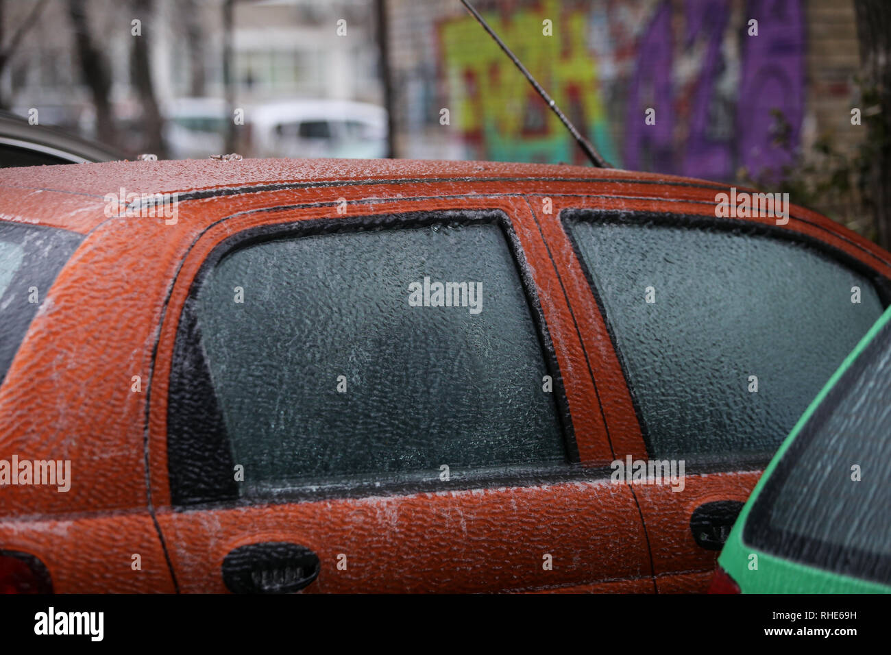 Car covered in ice after a freezing rain phenomenon Stock Photo - Alamy