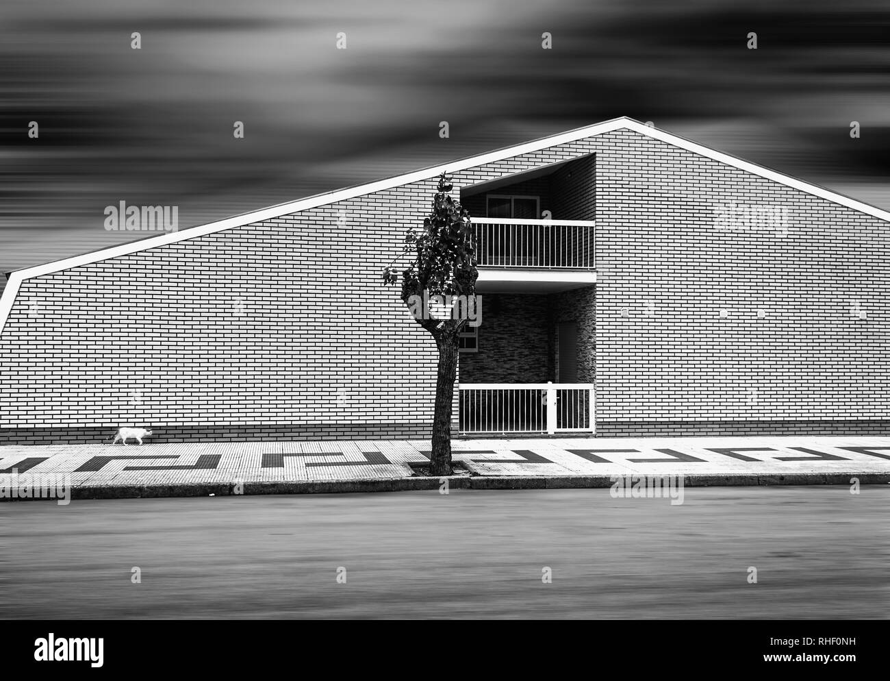 Brick path way Black and White Stock Photos & Images - Alamy