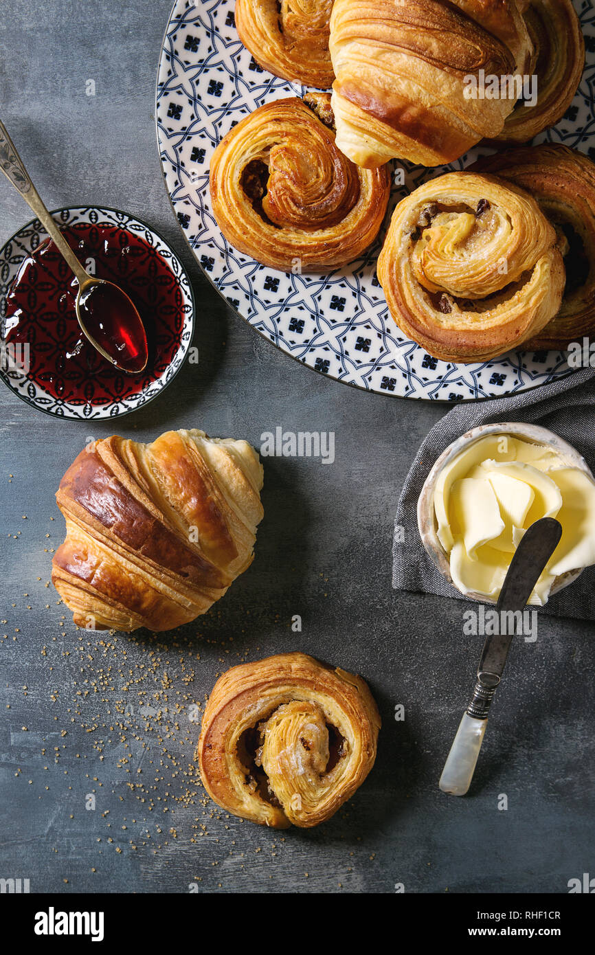 Puff pastry buns Stock Photo - Alamy