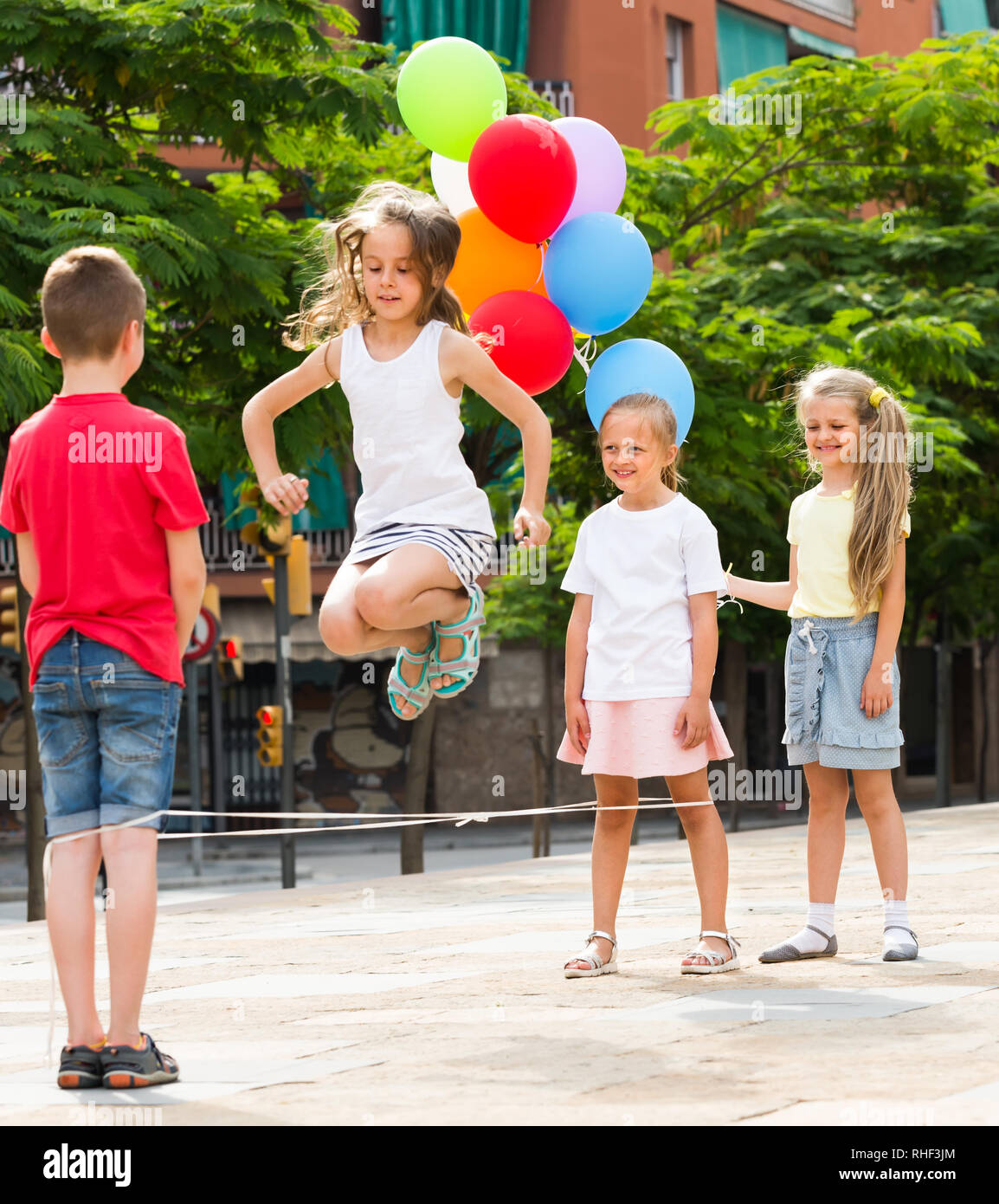 Girls skipping hi-res stock photography and images - Alamy