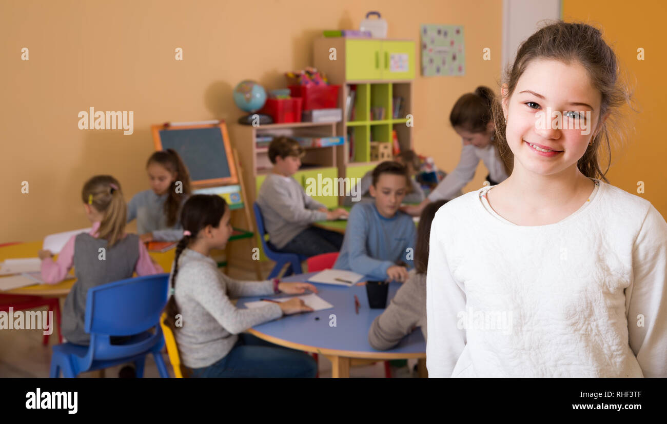 9 years old classroom art child hi-res stock photography and images - Alamy