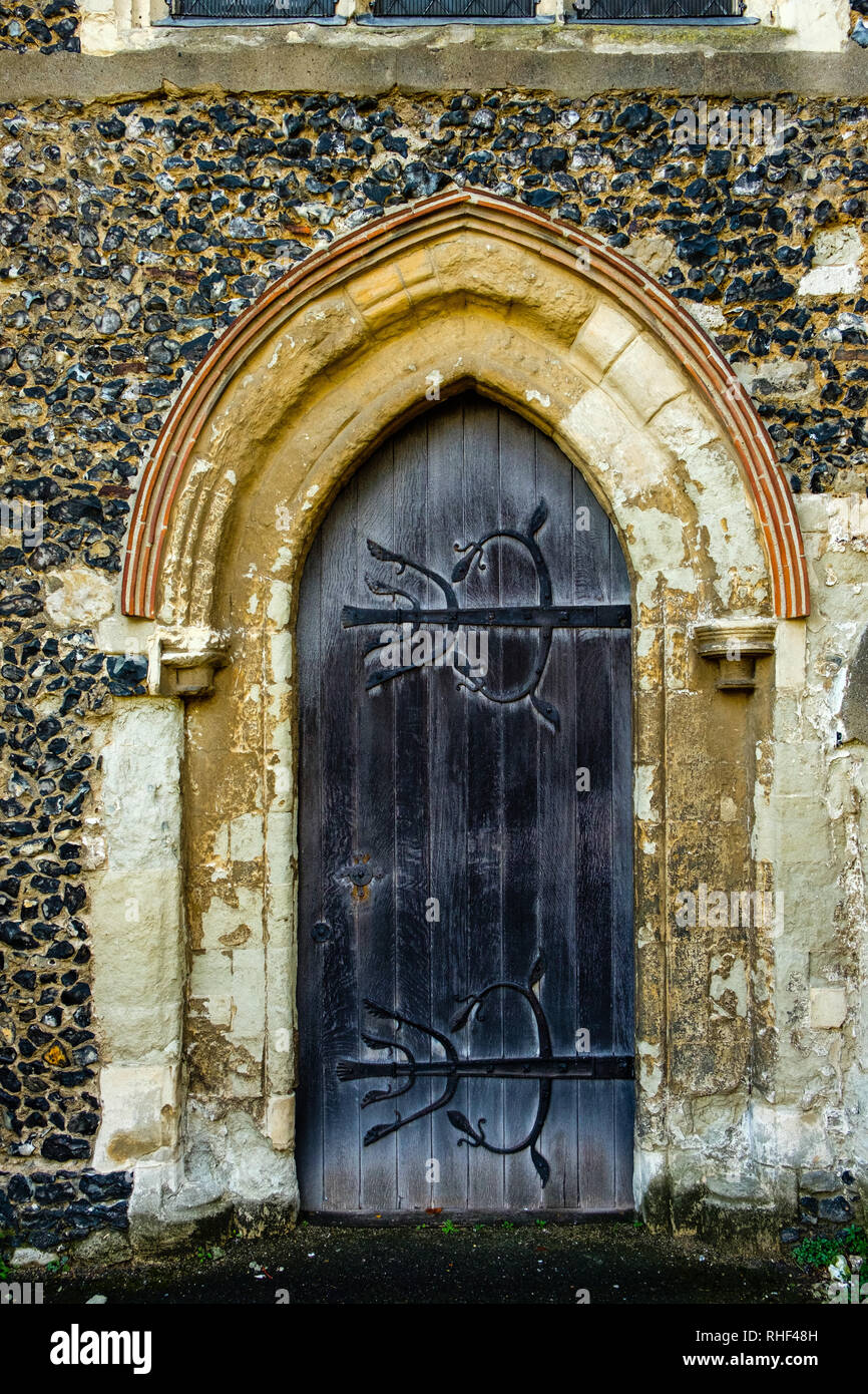 St Mary the Virgin Church, Church Road, Stone, Kent Stock Photo - Alamy