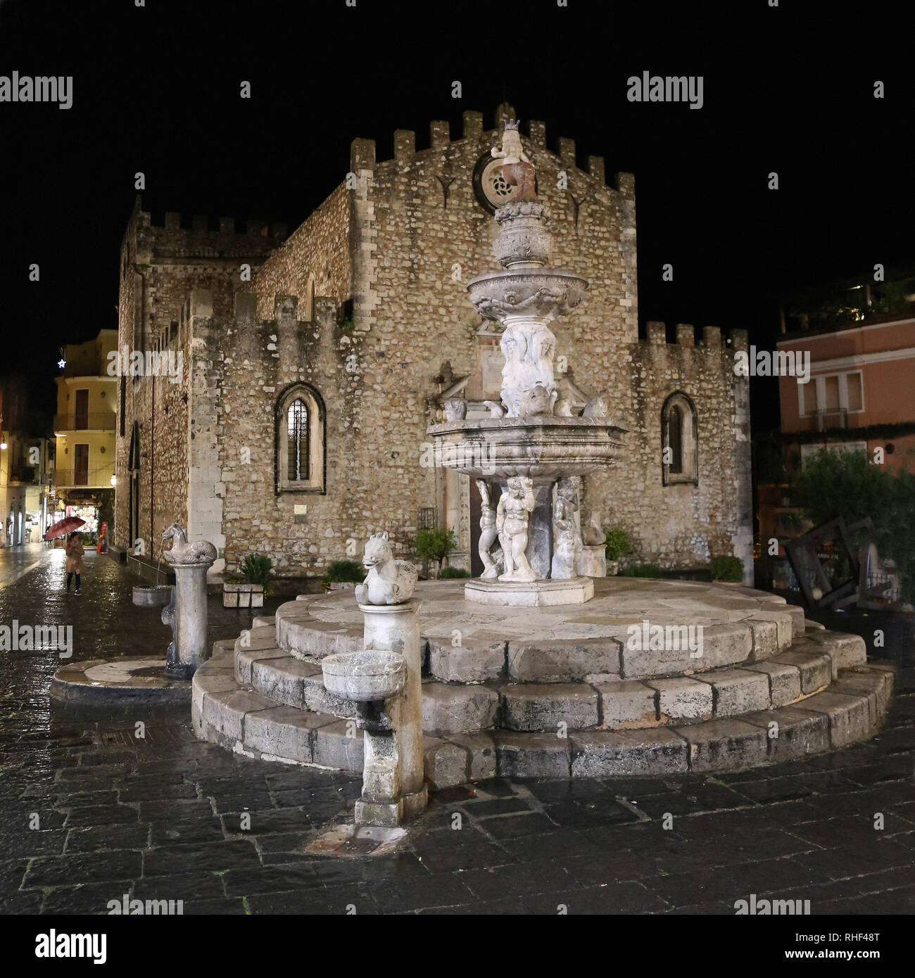 Taormina architecture hi-res stock photography and images - Alamy