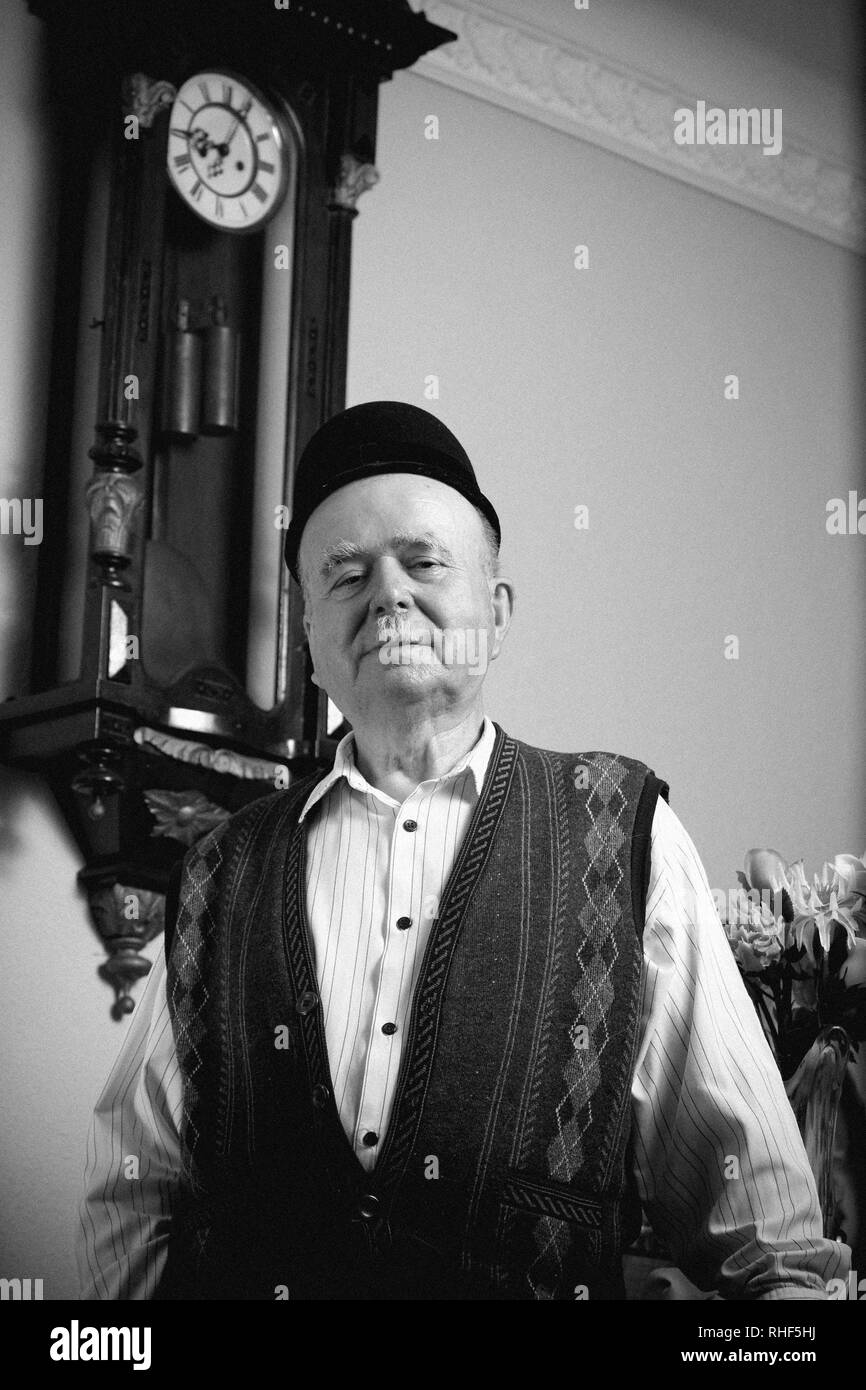 Big old clock Black and White Stock Photos & Images - Alamy