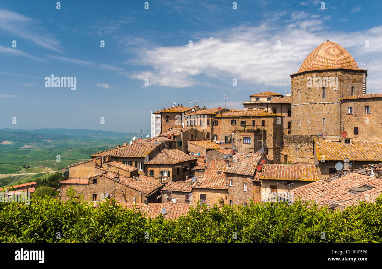 Volterra hi-res stock photography and images - Alamy