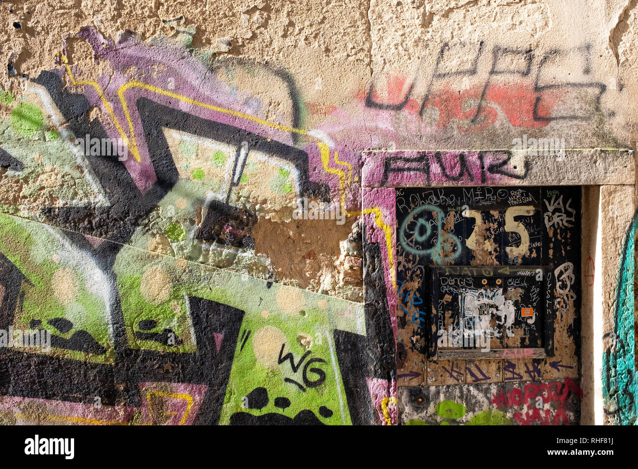 Graffiti on a wall and steps hi-res stock photography and images - Alamy