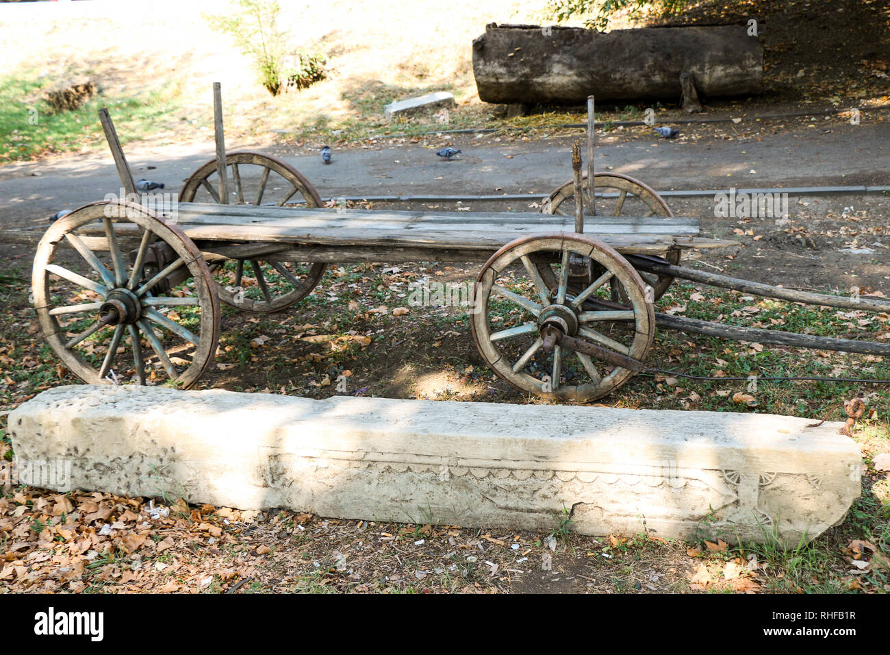 An old traditional wooden cart for transport Stock Photo - Alamy
