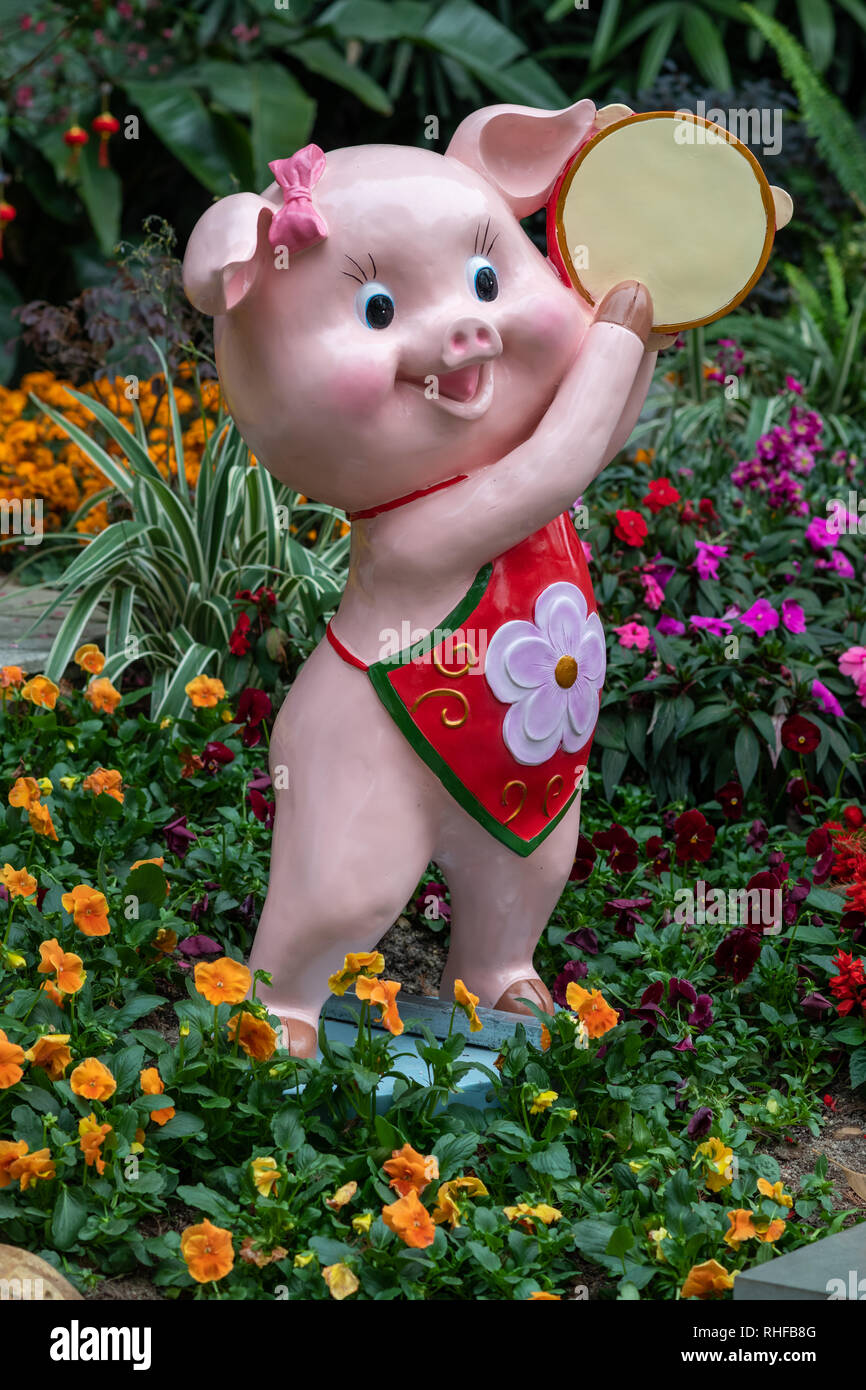 Happy chinese travel hi-res stock photography and images - Alamy