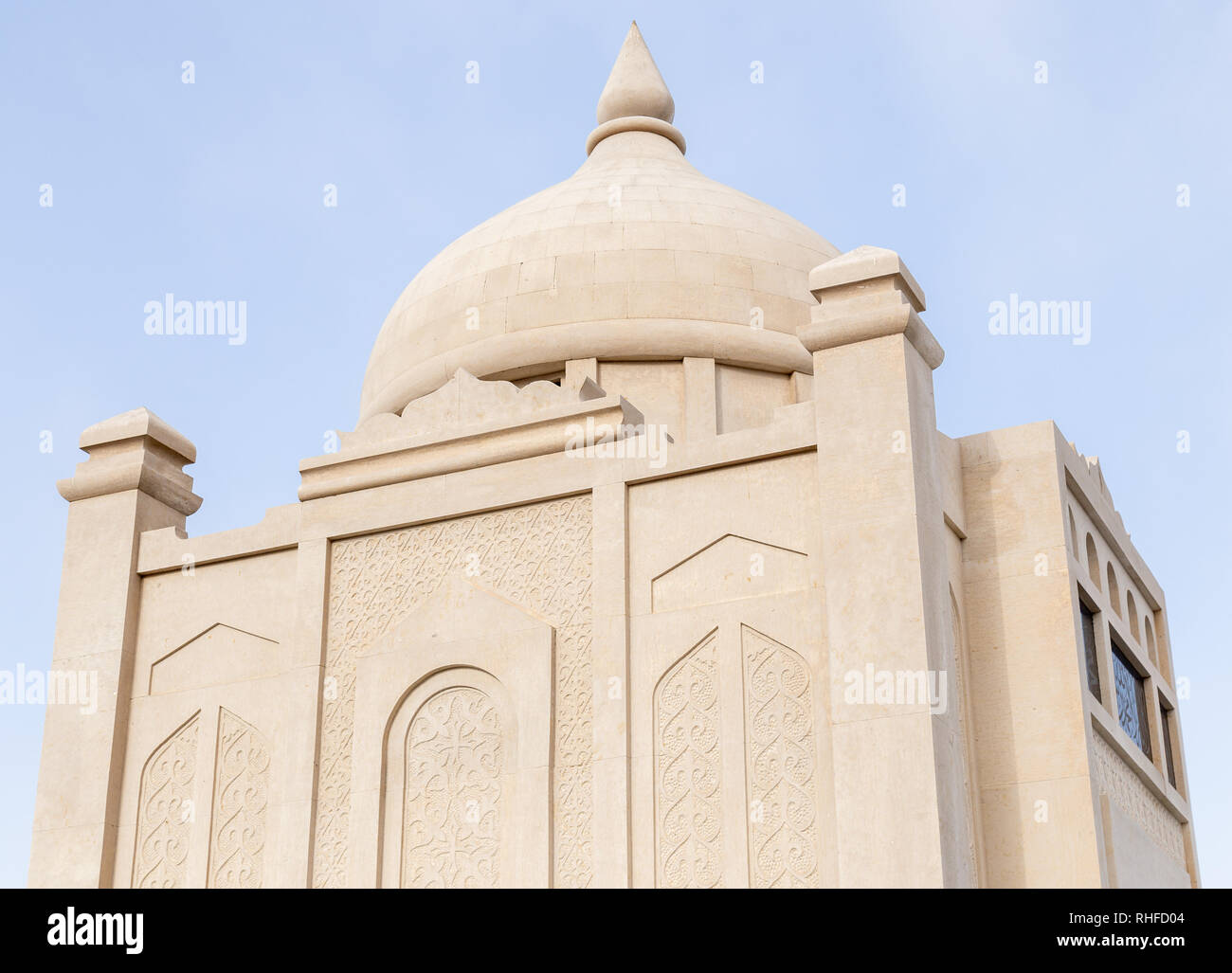 Fragment of an ancient Muslim mosque of white stone Stock Photo - Alamy