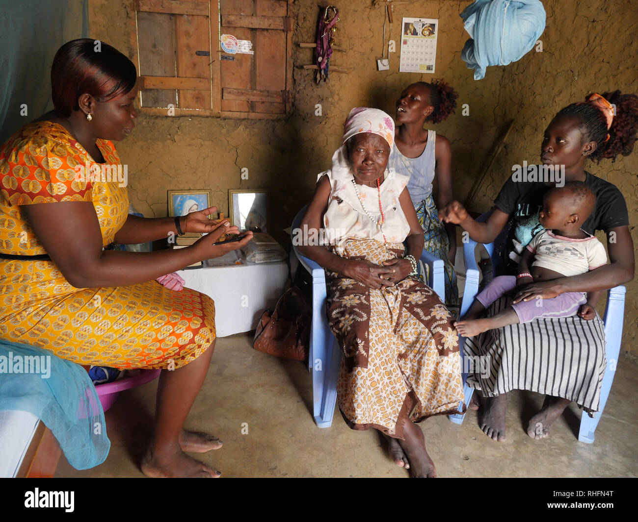 KENYA Mombasa, the slum of Bangladesh. Caroline Osong, social worker ...