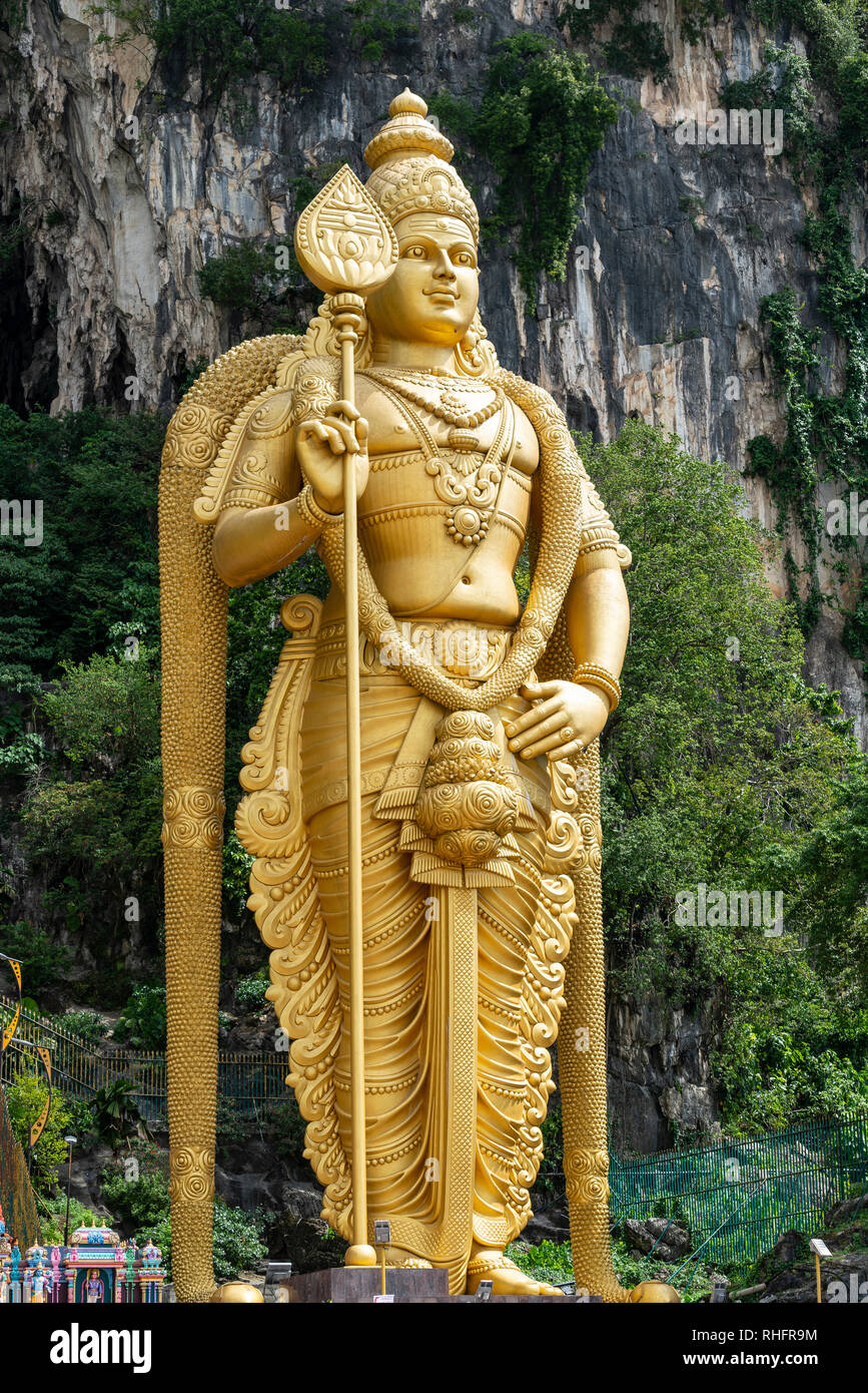 Batu caves temple malaysia murugan hi-res stock photography and images ...