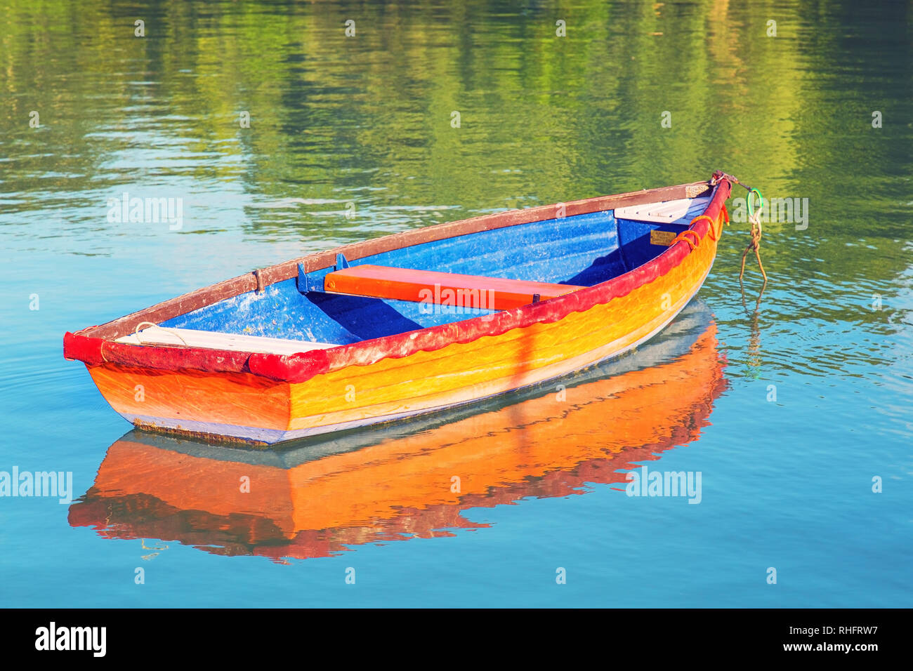 Floating boat clear water hi-res stock photography and images - Alamy