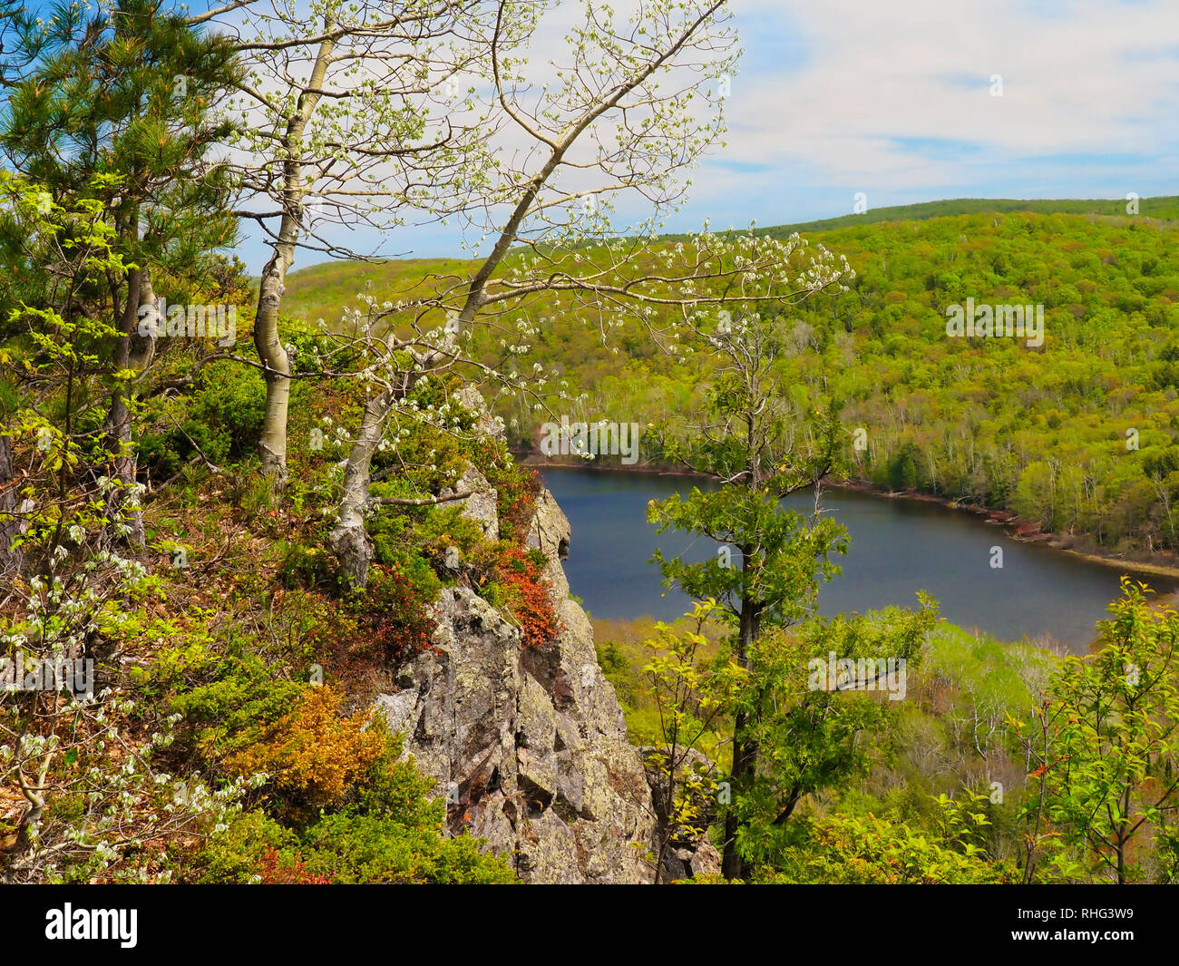 Escarpment trail lake of the clouds hi-res stock photography and images ...