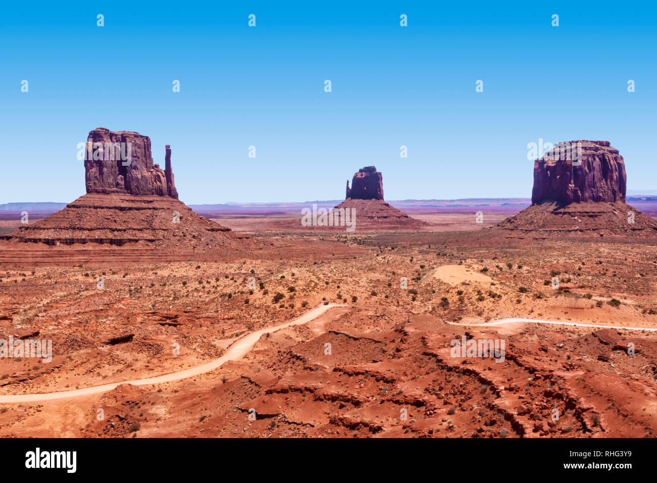 Left and right mitten hi-res stock photography and images - Alamy