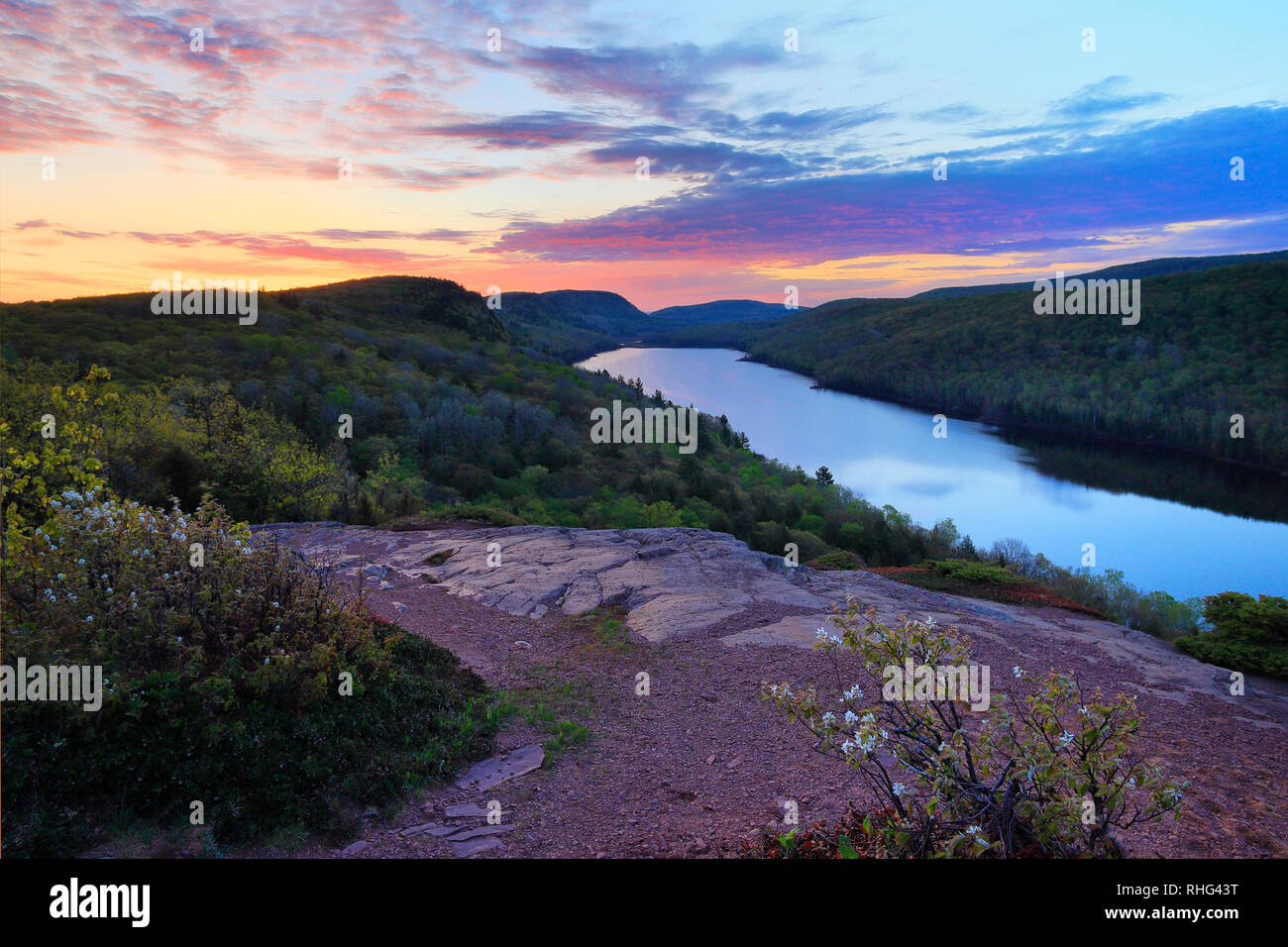 Sunrise, Escarpment Trail, Lake of the Clouds, Porcupine Mountains ...
