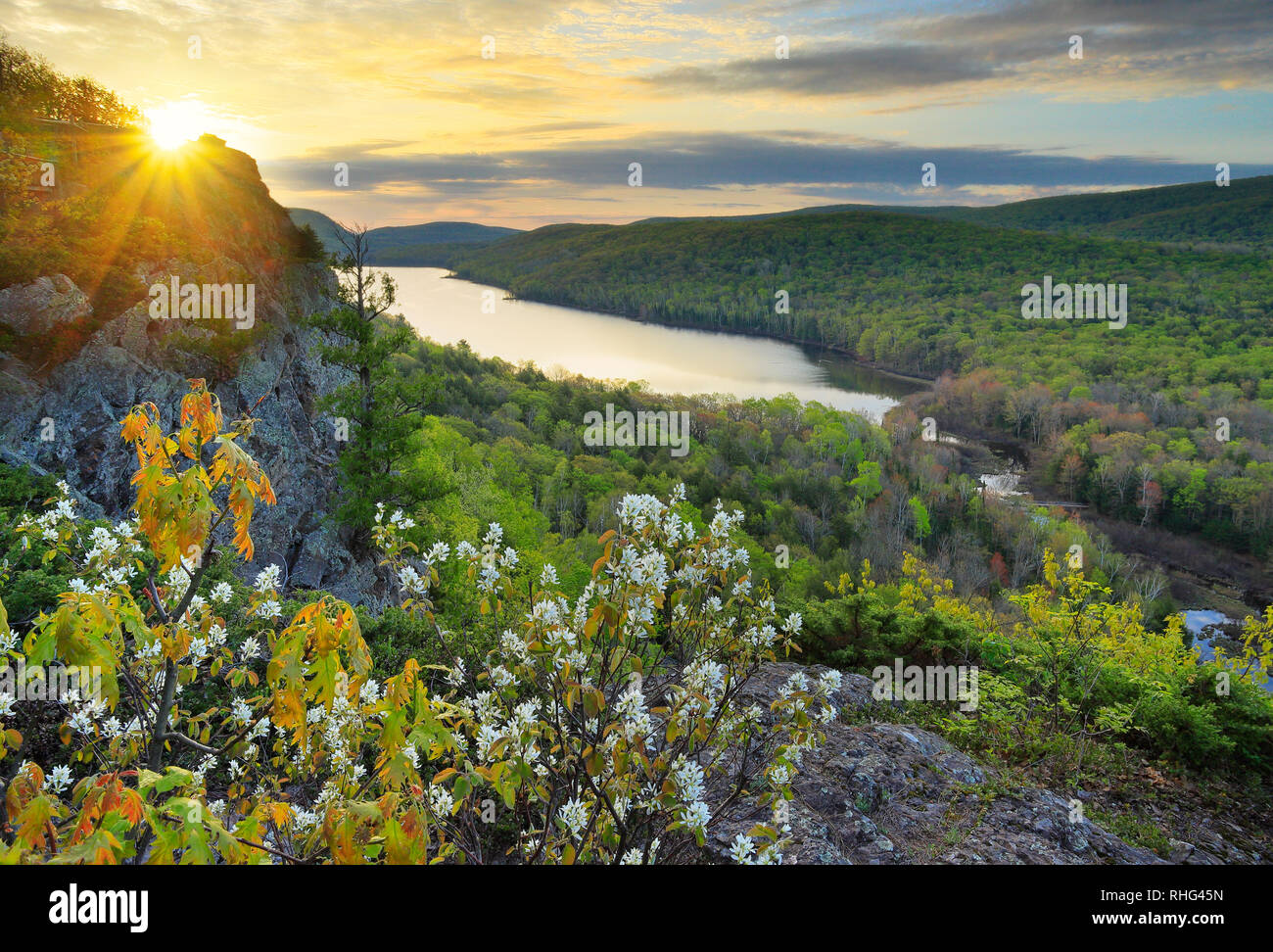 Sunrise, Escarpment Trail, Lake of the Clouds, Porcupine Mountains ...