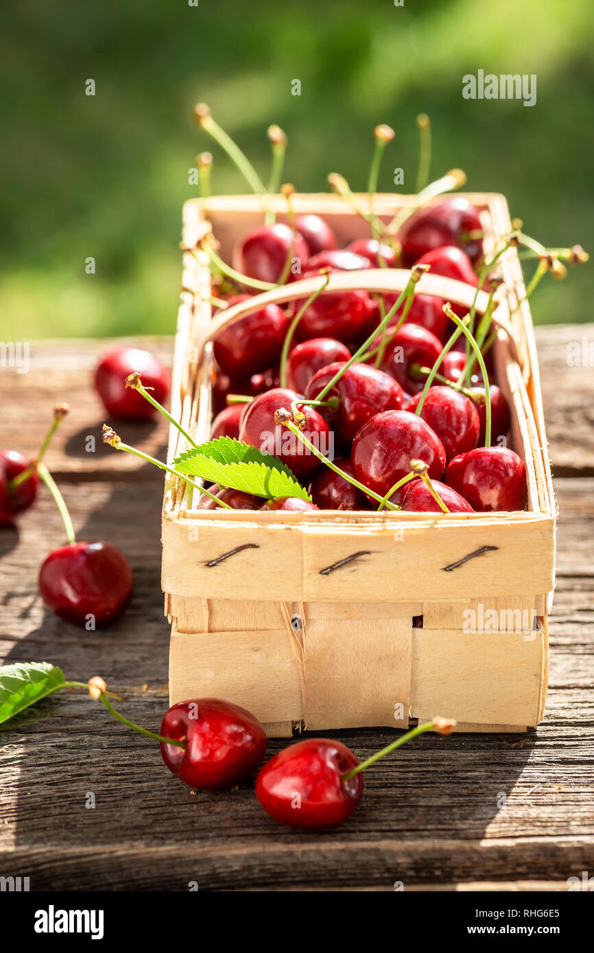 Wooden punnet hi-res stock photography and images - Alamy