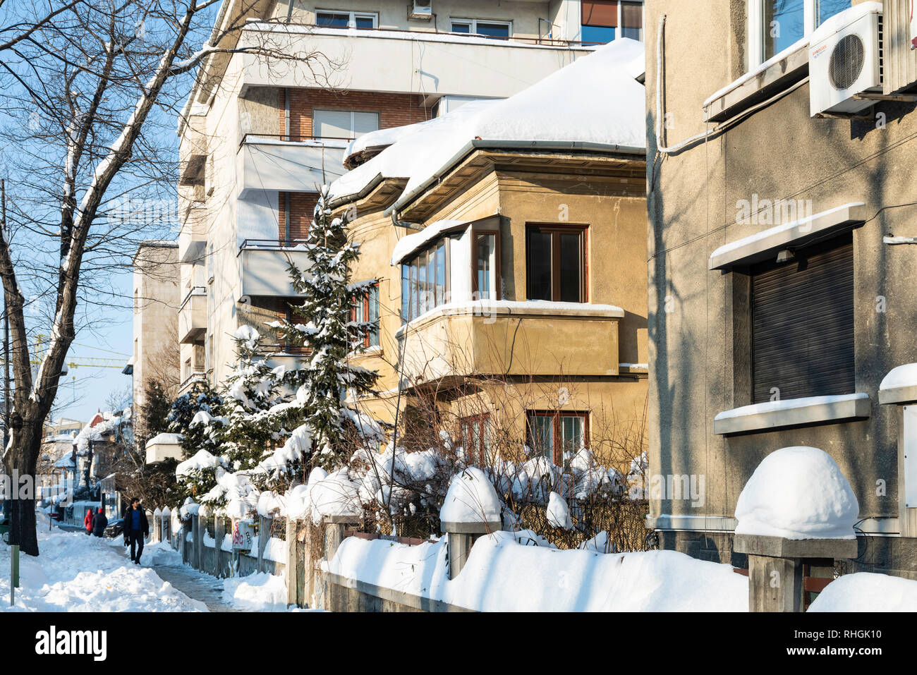 BUCHAREST, ROMANIA - JANUARY 12, 2017: Beautiful Sunny Day In Bucharest ...