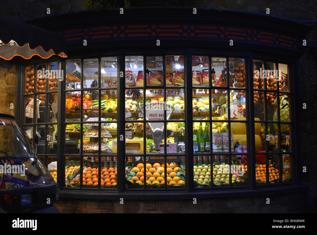 Window of Broadway Deli, Broadway, Worcs, Cotswolds, England Stock ...