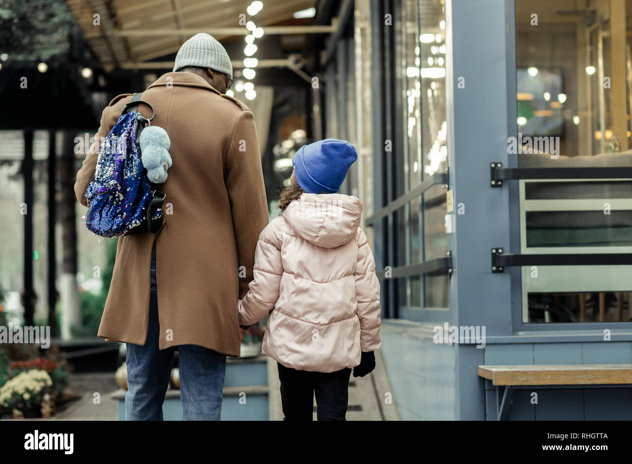 African american family restaurant hi-res stock photography and images ...