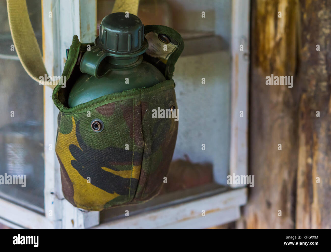 Soldier drinking bottle hi-res stock photography and images - Alamy