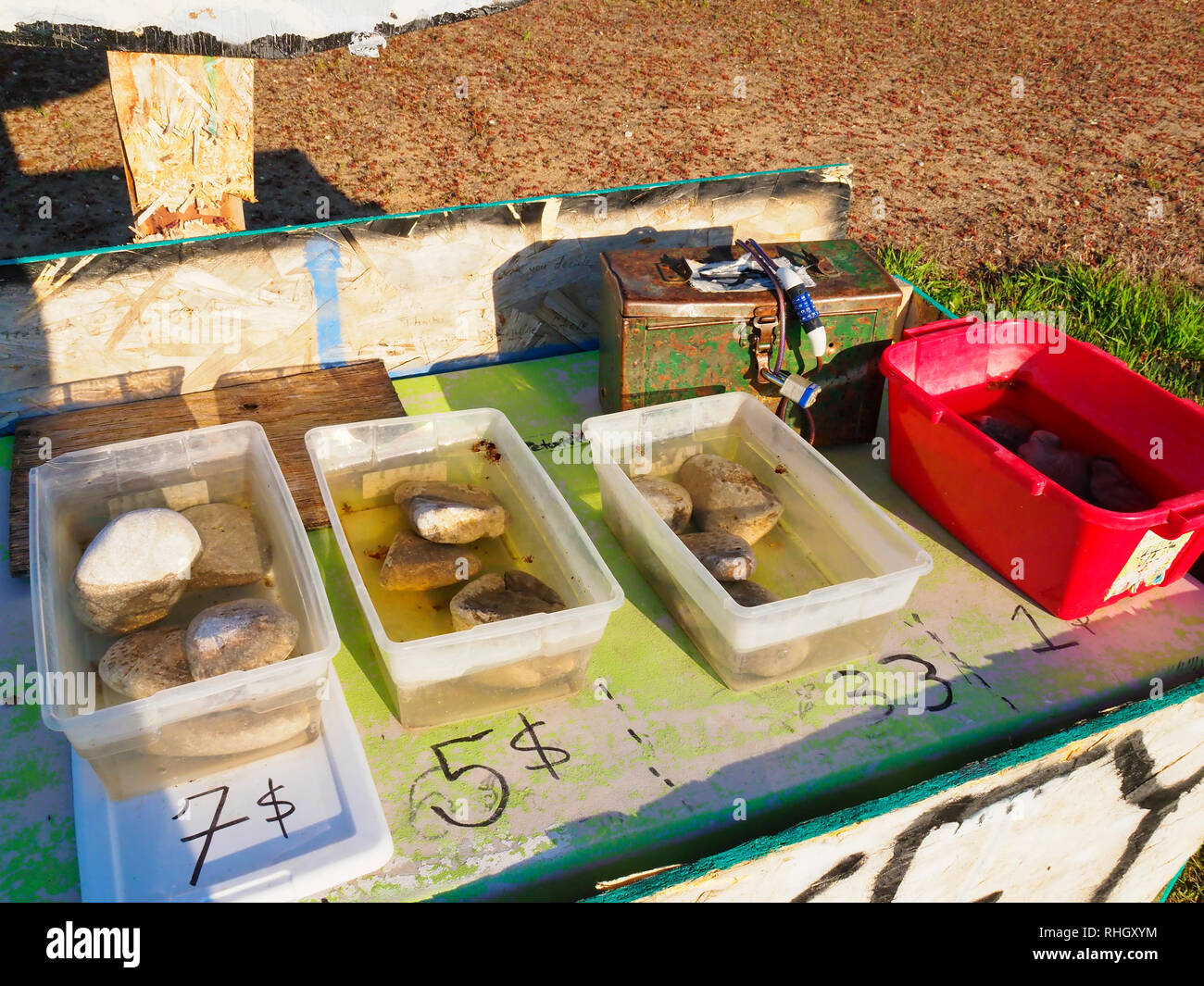 Old roadside stand hi-res stock photography and images - Alamy