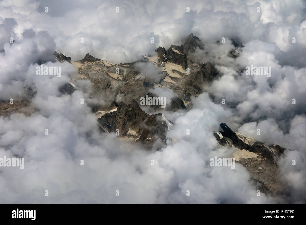 Moving clouds over mountains hi-res stock photography and images - Alamy