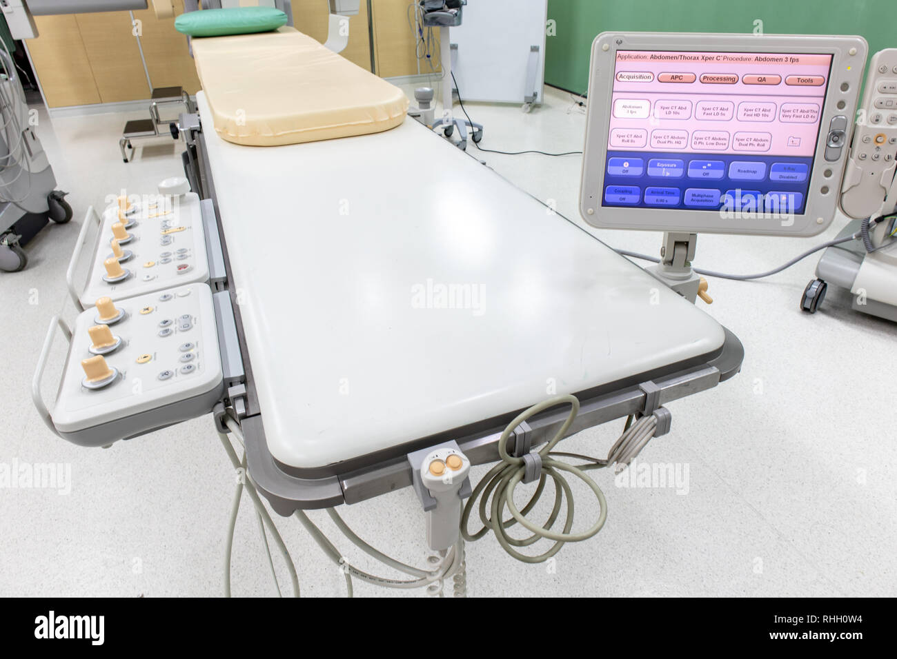 Coronary Angiogram Stock Photos & Coronary Angiogram Stock Images - Alamy