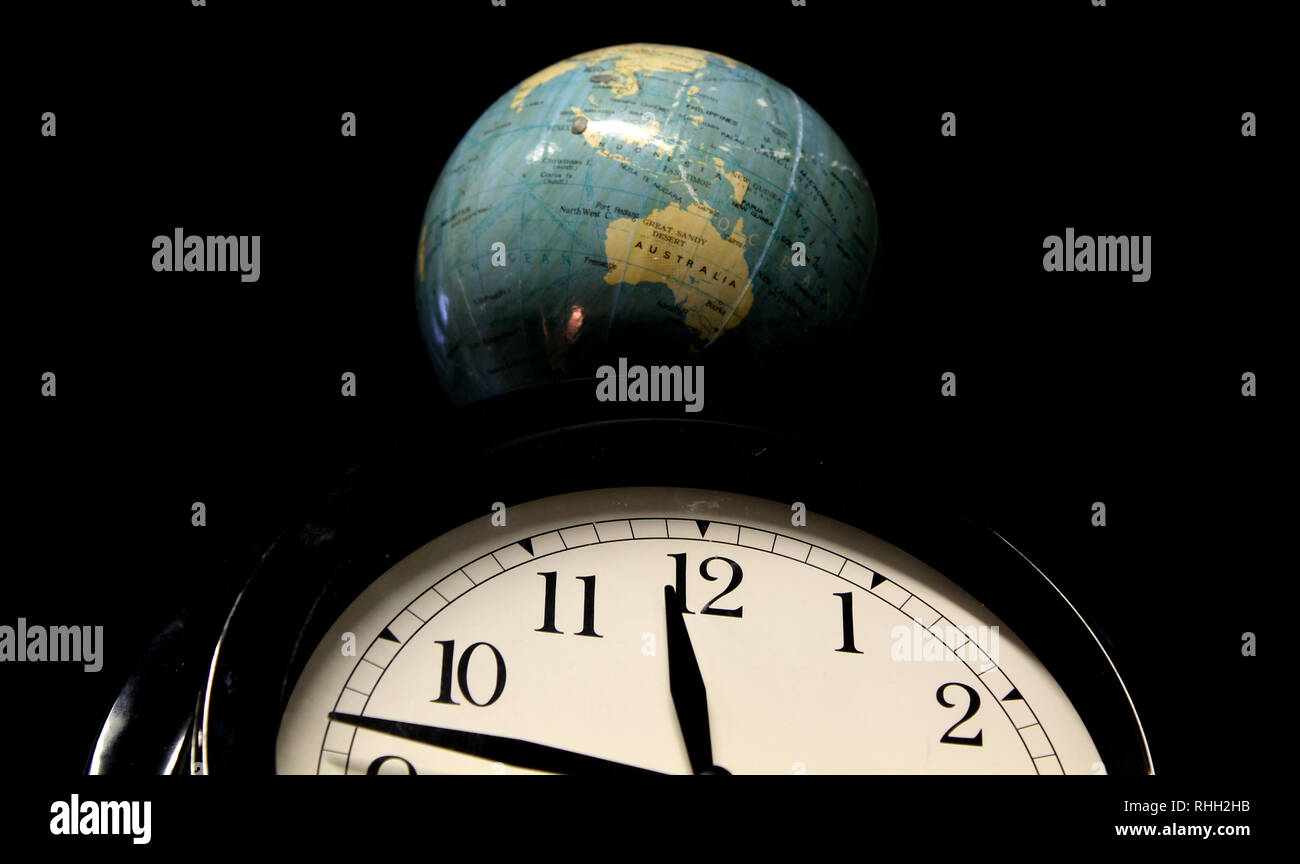 World clocks hi-res stock photography and images - Alamy