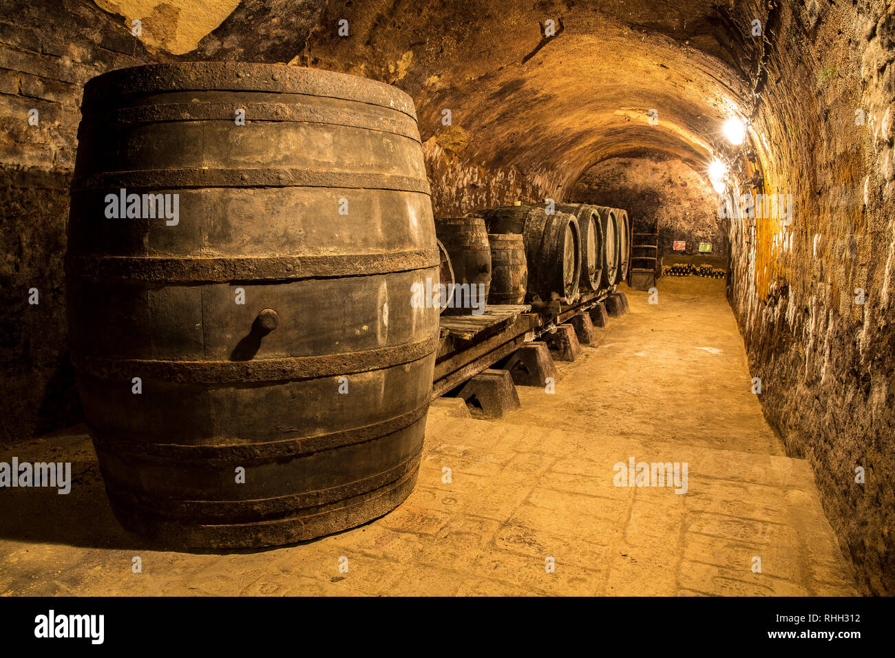 Earth cellar hi-res stock photography and images - Alamy