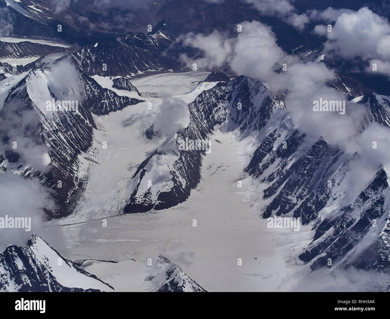 Himadri greater himalaya hi-res stock photography and images - Alamy