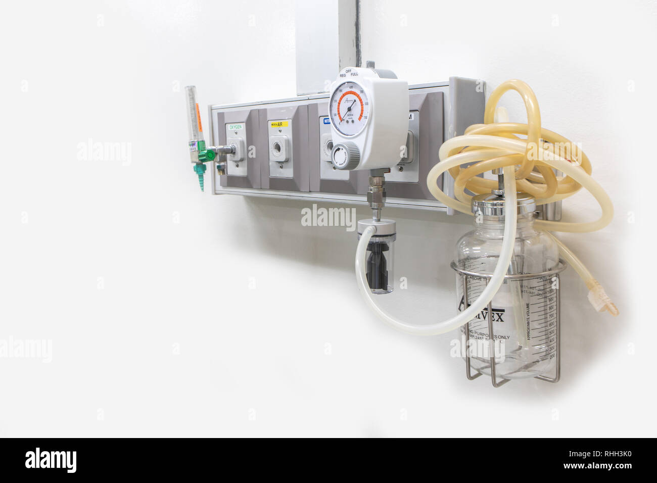 Oxygen dispenser panel on wall of emergency room Stock Photo - Alamy