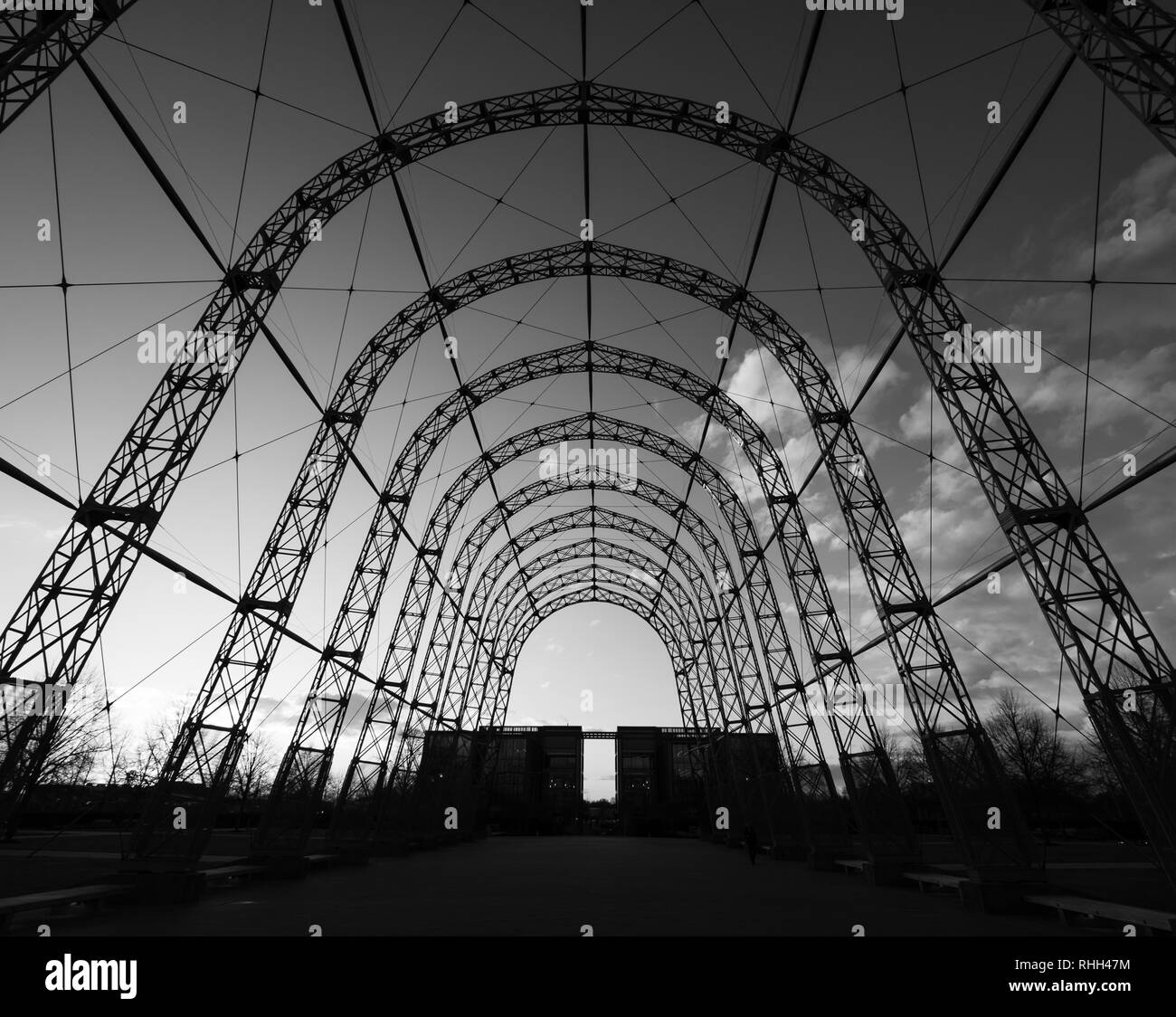 Portable airship hangar, built in 1912 on the original Farnborough ...