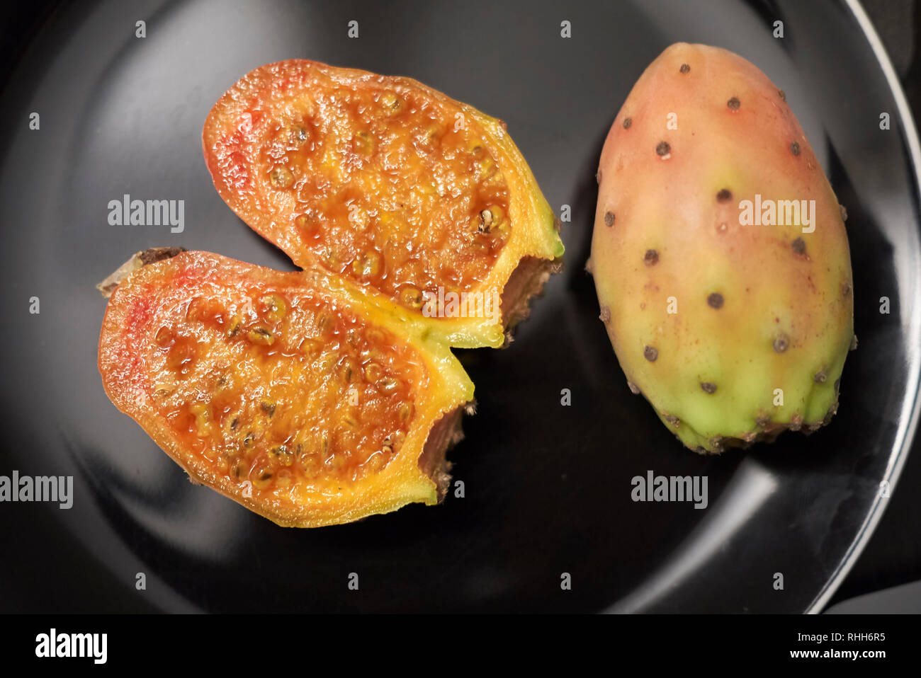 Tuna pear hi-res stock photography and images - Alamy