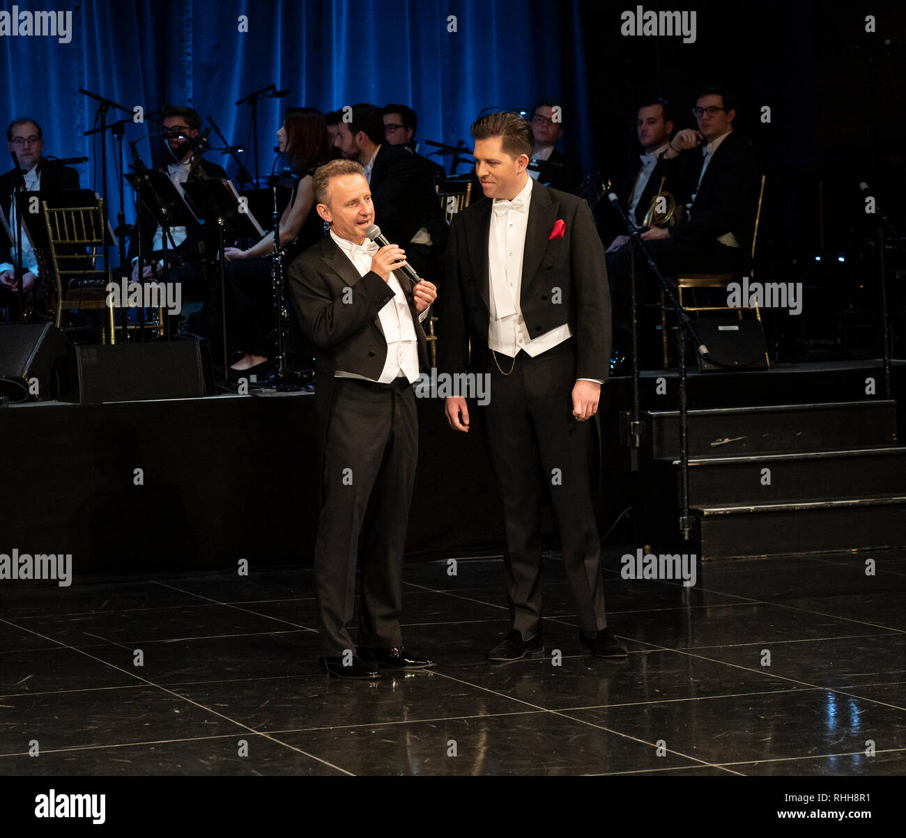 Ball gala vienna hi-res stock photography and images - Alamy
