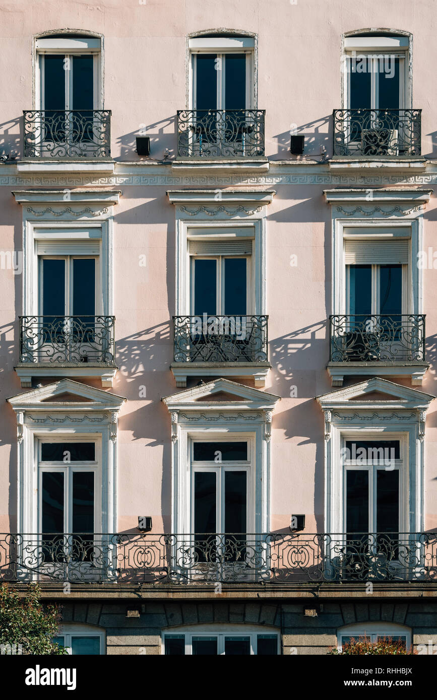 Small balconies hi-res stock photography and images - Alamy
