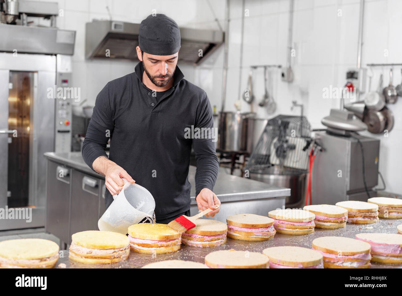 Professional cake decoration hi-res stock photography and images - Alamy