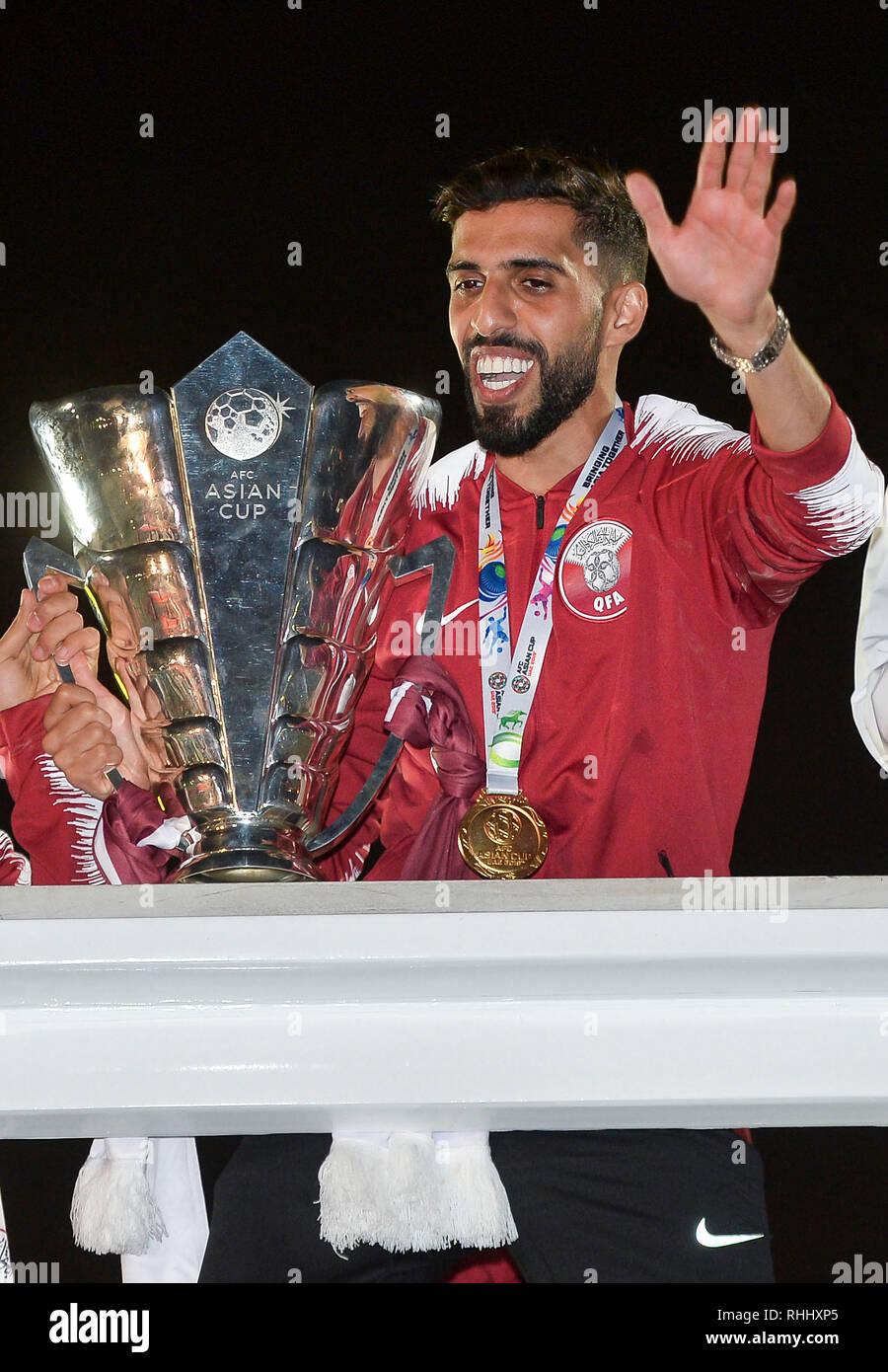 Qatar national soccer team captain hi-res stock photography and images ...