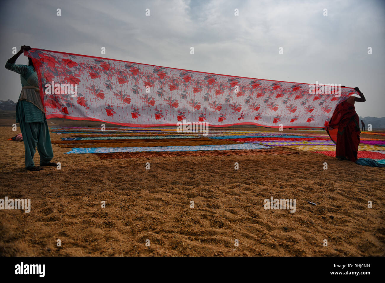 Dhobis washing river india hi-res stock photography and images - Alamy