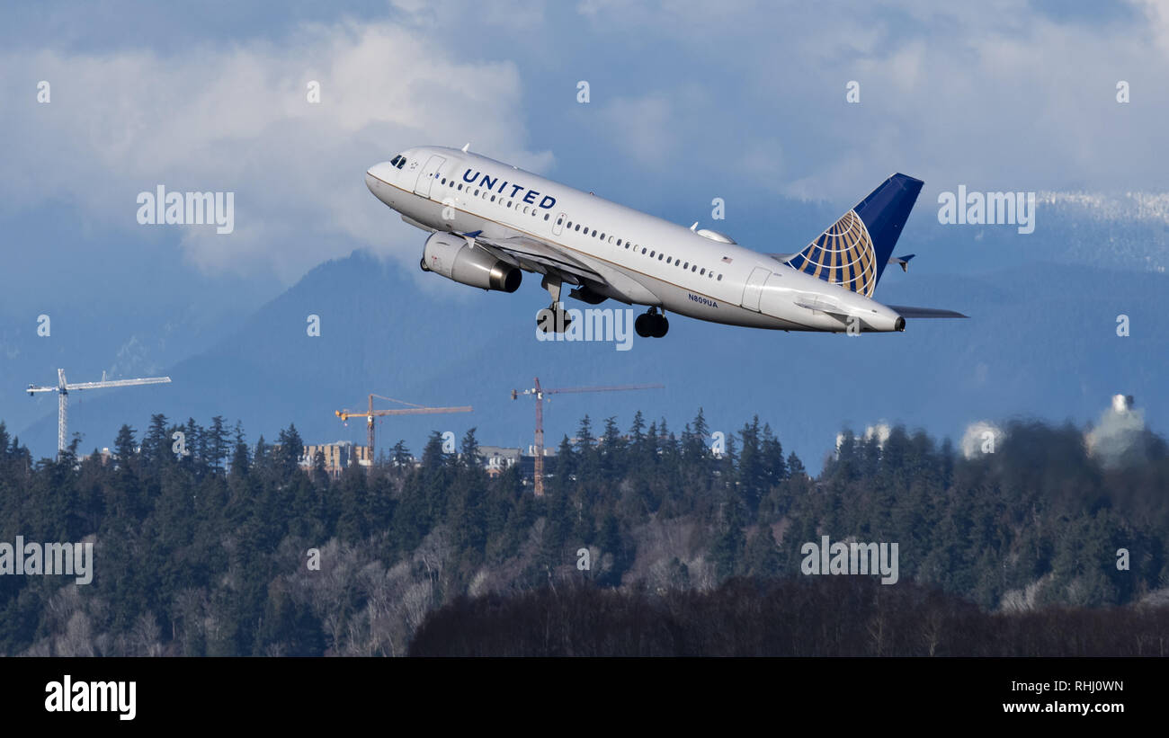 Airport planes usa 2019 hi-res stock photography and images - Alamy