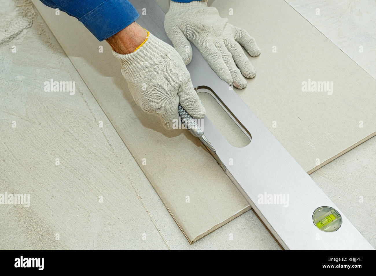 Cutting gypsum hi-res stock photography and images - Alamy